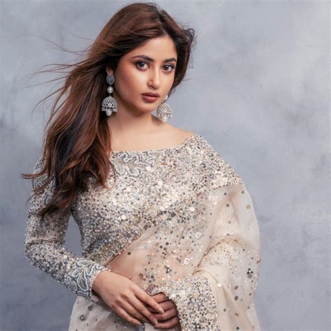 Sajal Aly Oozes Ethnic Glam And Elegance In Ivory Saree [pictures] Lens