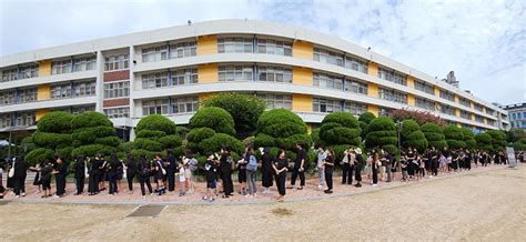 서이초등학교 찾은 추모객들 민중의소리