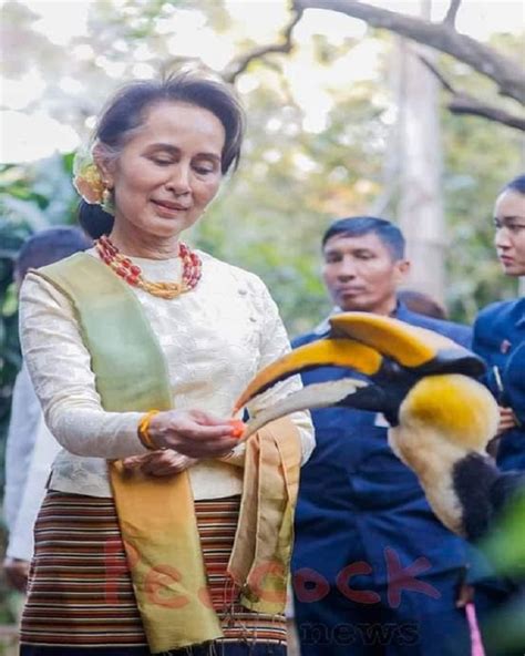 News Week အသက်ရှင်ပါ မနက်မင်္ဂလာလို့နှုတ်ဆက်ဖို့ အမှောင်ကျလည်း ဦးနှောက်ထဲမှာလင်းနေပါစေ