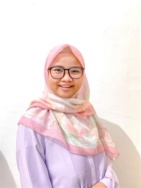 nur yaumi medium