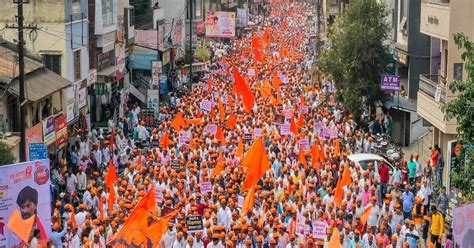 Maratha Reservation मराठा आरक्षण के रास्ते में क्या है अड़ंगा आखिर