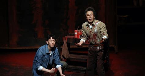 연극 레드 마크 로스코 역의 유동근 켄 역의 연준석