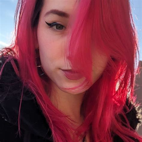 Mira Scarlet Youtube