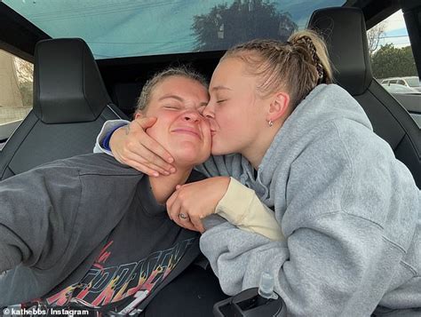 Jojo Siwa S Mother Hints At Real Reason Celebrity Big Brother Star