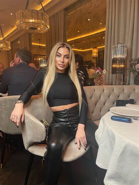 Do You Like Me In Leather Pants😁 Rladiesinleather