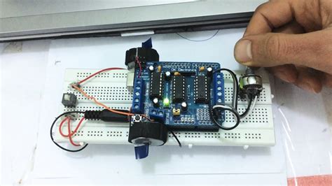 33arduinocontrol 2 Dc Motor Speed Using Shield And Potentiometer Youtube