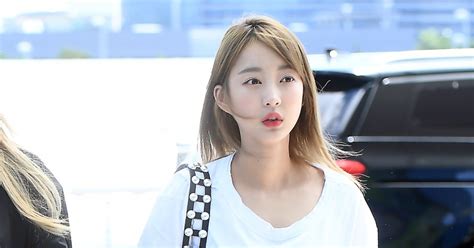 Exid 혜린 셔츠 벗어 묶은듯한 절개스커트 포토엔hd