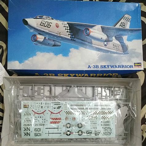 Jual Pesawat A 3b Skywarrior 1 72 Model Kit Hasegawa Shopee Indonesia