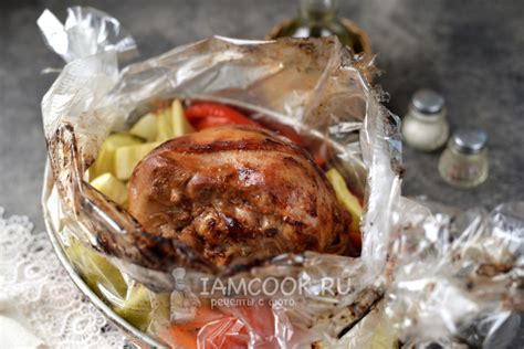 Голень индейки с овощами в рукаве — рецепт с фото пошагово