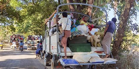 စစ်တပ် ဝင်ရောက်မီးရှို့ဖျက်ဆီးသဖြင့် ဆားလင်းကြီးပြည်သူ ၇၀၀၀ ကျော် စစ်ဘေးရှောင်နေရ