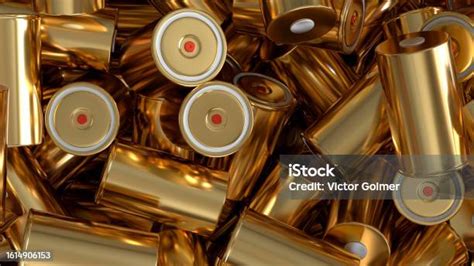 근접 촬영 골드 4680 형식 원통형 리튬 견인 배터리 모듈 대량 생산 축전지 전기 자동차용 고전력 및 에너지 건식 전극 사용 격리된 이미지 3d 렌더링 0명에 대한 스톡