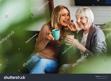 41 Thousand Grandmother Daughter Granddaughter Royalty Free Images