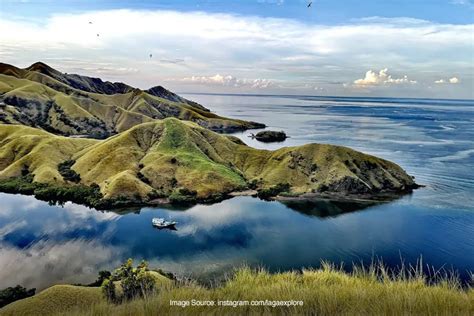 Tersembunyi Di Balik Teluk Begini Indahnya Pemandangan Dari Bukit