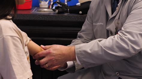 Fridays Feature Demonstrates A Trans Radial Passive Prosthesis Aka Myoelectric Arm With