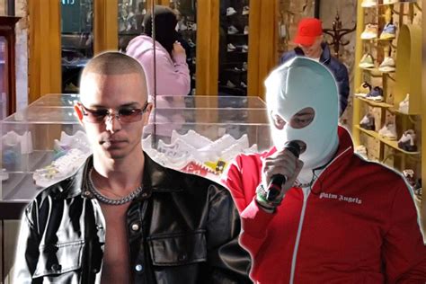 Devito Sa Fantomkom I Vojaž U šopingu Kurir