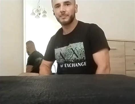 Sexy Guy Try To Work Out Naked At Home ThisVid