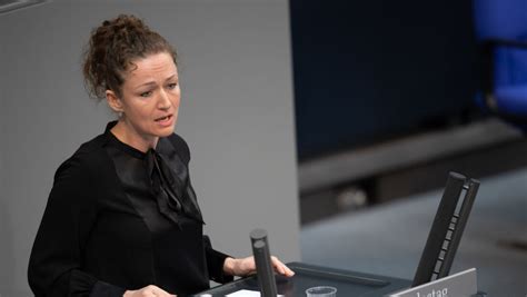 Посланица Бундестага Приштински режим жели да протера малобројне Србе на КиМ — Rt Balkan