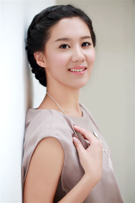 山东演员杨淇 伤感说说吧