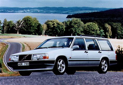 Volvo 940 Estate Polar 2 3i Turbo 🚗 Car Technical Specifications