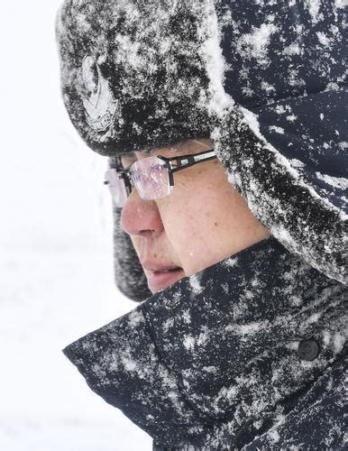 在珲春敬信湿地风雪中守护候鸟迁徙 视觉 文汇网