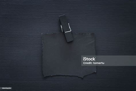 나무 배경 위에 텍스트를 추가 하려면 빈 편지의 할로윈 휴일 최소의 상위 뷰 이미지 카드 및 초대장 개념입니다 가을에 대한 스톡 사진 및 기타 이미지 Istock