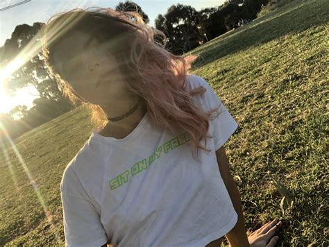 Nice Day Out In The Sun Flashing My Titties In The Park Scrolller