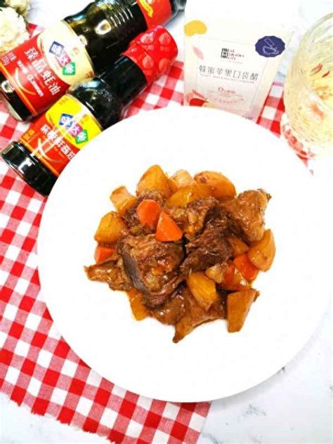 红烧牛肉土豆做法红烧牛肉土豆怎么做好吃又嫩窍门 大厨教菜 华网
