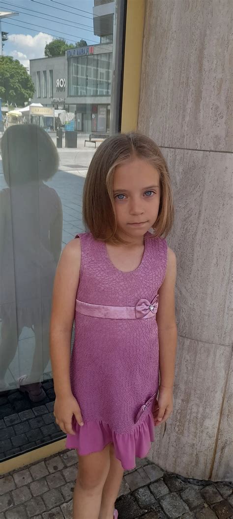 Історія про то що мій чоловік вирішив мене нагнути за то що я підстригла малу середню доньку