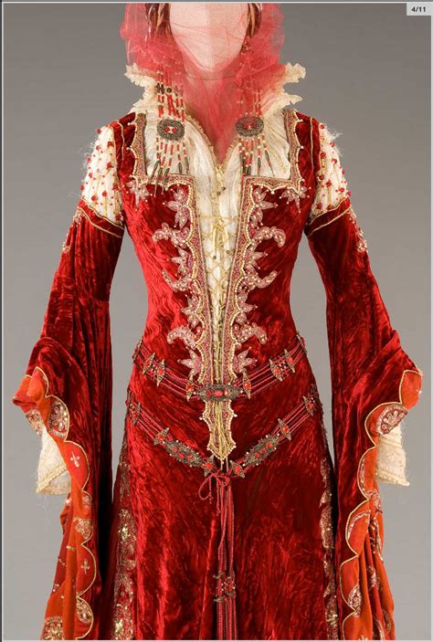 I Love Historical Clothing The Brothers Grimmqueen Costume