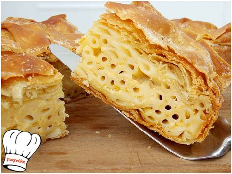 ΜΑΚΑΡΟΝΟΠΙΤΑ ΑΦΡΑΤΗ ΜΕ ΧΕΙΡΟΠΟΙΗΤΟ ΦΥΛΛΟ ΚΑΙ ΤΡΙΑ ΤΥΡΙΑ Food Recipes Yummy Food