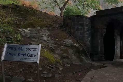 Shivneri Fort Birthplace Of Shivaji Maharaj History And Travel Guide