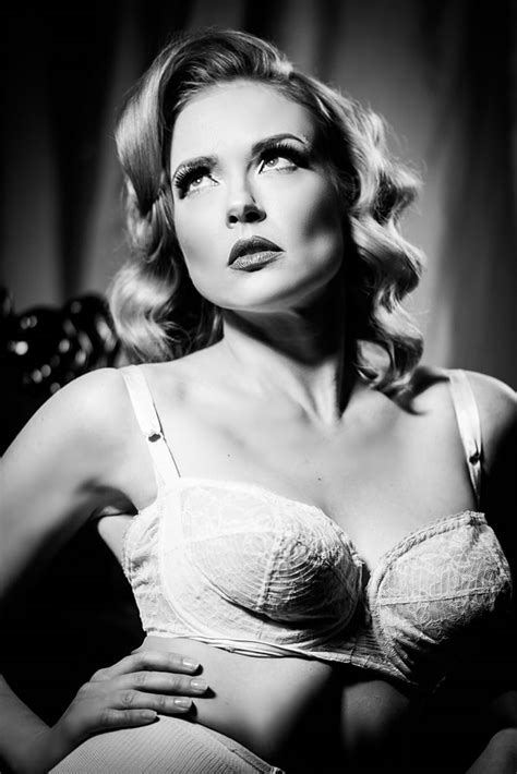 Old Hollywood Glamour Photography Seattle Belle Boudoir Photography