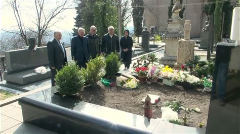 31 მარტი საქართველოს პირველი პრეზიდენტის ზვიად გამსახურდიას დაბადების დღეა Youtube