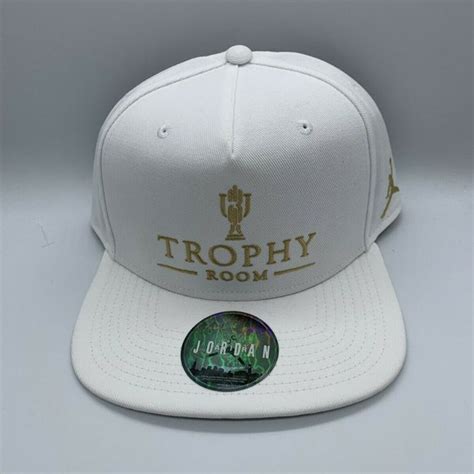 Jordan Accessories Jordan Trophy Room Script White Gold Jumpman Hat