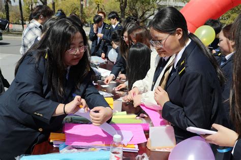学校组织开展“五育润心，沐光同行”3·20心理健康教育活动启动仪式