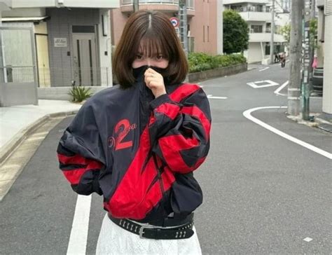 건들면 다 죽어” 국힘 수호받는 카리나 빨간 점퍼 ‘김문수 지지 맞았나