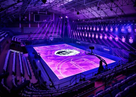 Nike Presenta La Cancha De Baloncesto Con Suelo Led Retroiluminado
