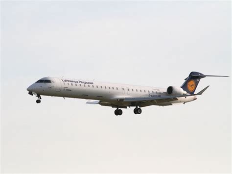 Bombardier Airliners How To Tell Bombardier Airliners Apart Crj