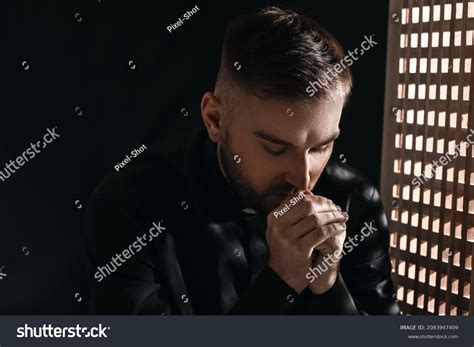 274 Priest Confession Booth 图片、库存照片和矢量图 Shutterstock