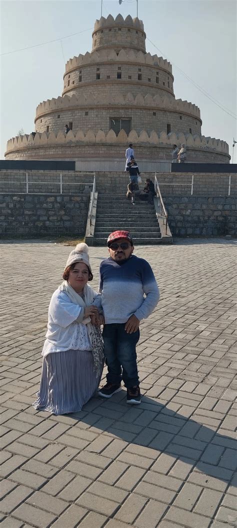 Syeda Saher Batool 😎👍 On Linkedin Why Do You Post Your Pictures Even When They Are Not