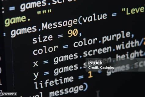 진짜 파이썬 코드 개발 화면입니다 프로그래밍 워크플로 추상 알고리즘 개념입니다 파이썬의 라인 확대 렌즈 아래 보이는 코드