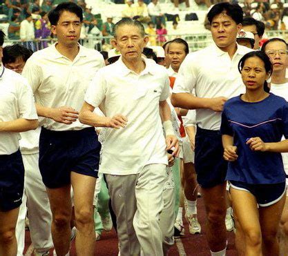 台塑集团创办人王永庆灵柩返台[组图] 资讯 凤凰网