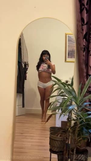 Lily Vuitton Do You Want To See My Pussy