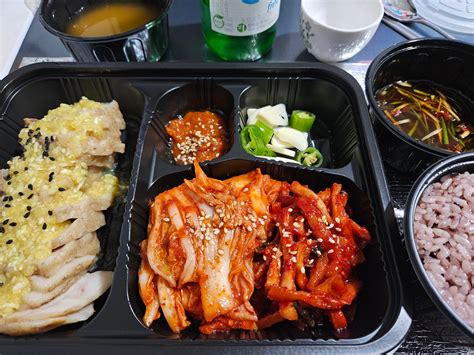 Violet Rose 혼자 있는 시간 퇴원 후 변화된 나의 생활 지금까지 살아온 과거의 지나간 일들 지금은 추억으로 남아 있을 듯한 아련함 앞으로