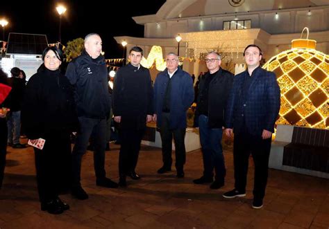 ჩოხატაურში მთავარი ნაძვის ხე საზეიმოდ აინთო Marshalpress