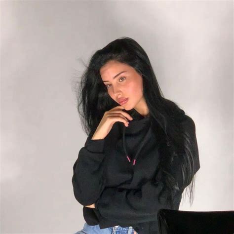 Thewizardliz Thewizardlizz • Instagram Photos And Videos Casual