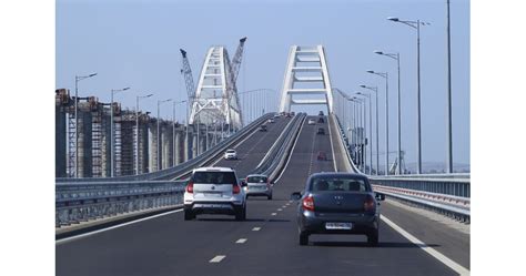 Учения затвориха за няколко часа Кримския мост