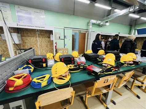 МЭРГЭЖЛИЙН БОЛОН ТЕХНИКИЙН БОЛОВСРОЛЫН СУРГАЛТЫН БАЙГУУЛЛАГЫН 2023 2024 ОНЫ ХИЧЭЭЛИЙН ЖИЛИЙН ҮЙЛ