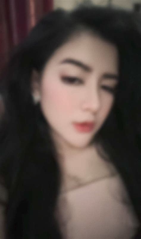 ဘုံ ဒီနေ့ အပြင်သွားရင်ပြင်နေကြ Daily Make Up Look လေးပြင်ပြထားတယ် 💄💋 ဘုံ သုံးနေကြ မိတ်ကပ်ပစ္စည်း