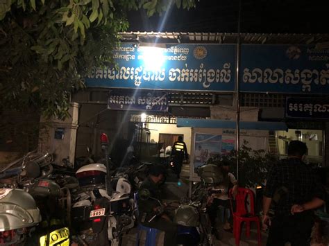 កម្លាំងអន្តរាគមន៍ខណ្ឌមានជ័យ សហការជាមួយនគរបាលប៉ុស្ដិ៍ចាក់អង្រែលេី ឃាត់ខ្លួន ជនសង្ស័យ៣នាក់